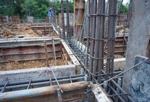 Bekisting: Pengertian, Jenis, Fungsi, dan Cara Memasangnya